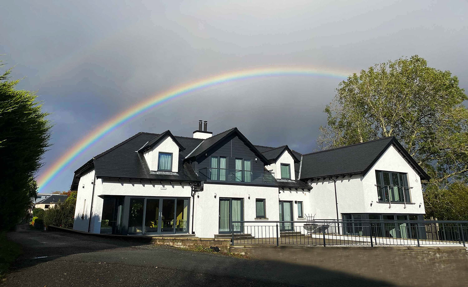 Taransay House Luxury Guest House in Portree Restaurant offers Scottish ...